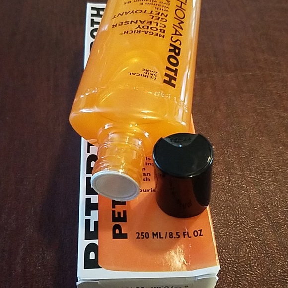 Peter Thomas Roth | Makeup | New Peter Thomas Roth Body Cleanser Gel ...